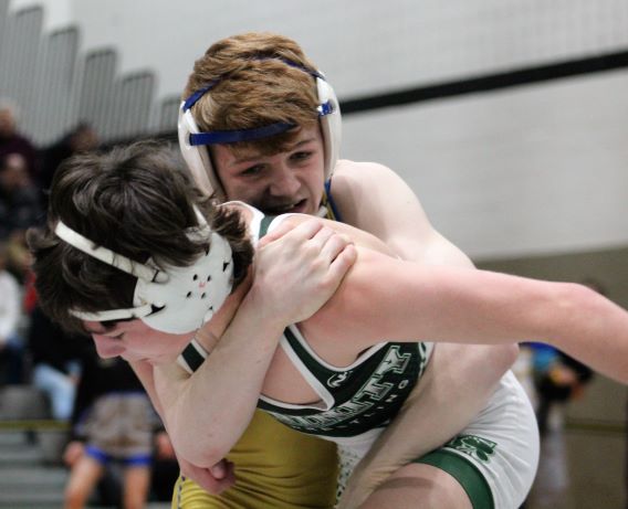 Aaron Seidel Shows Sam Wolford the Way to States – LebCoSports
